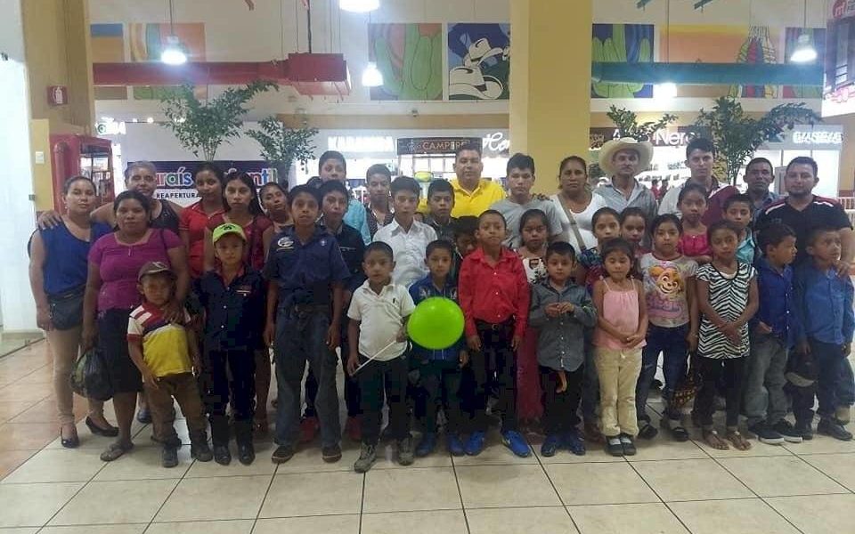 FOTOS: El mejor "día del niño" para niños de escasos recursos que ...